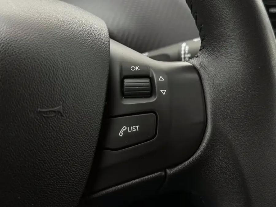 Melns Peugeot 2008 2015 Jelgava, ar dzinēja tilpumu 1.20 L un nobraukumu 146 tūkst. km par 6300 €, foto 17 vietnē AUTOMOTO.COM.LV