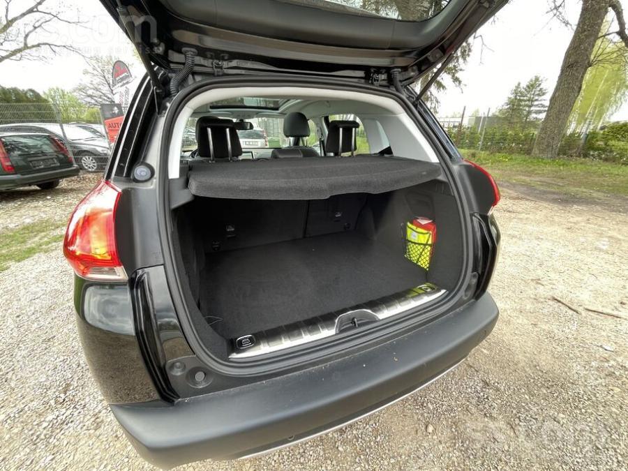 Black Peugeot 2008 2016 in Riga, with an engine capacity of 1.20 L and mileage of 34 thousand km for 6200 €, photo 16 on AUTOMOTO.COM.LV