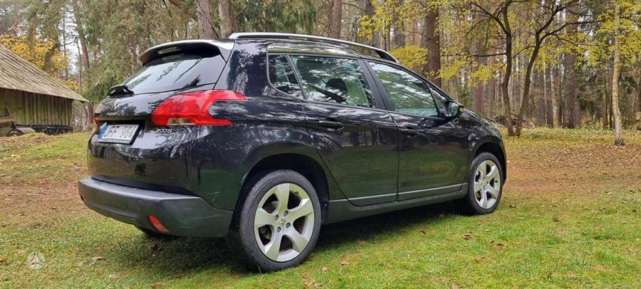 Black Peugeot 2008 2016 in Jonava, with an engine capacity of 1.20 L and mileage of 100 thousand km for 6000 €, photo 4 on AUTOMOTO.COM.LV