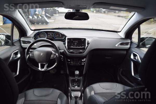 Peugeot 2008 2017 Rīga vietnē Melns Peugeot 2008 2017 Rīga, ar dzinēja tilpumu 1.20 L un nobraukumu 190 tūkst. km par 6900 €, foto 5 vietnē AUTOMOTO.COM.LV