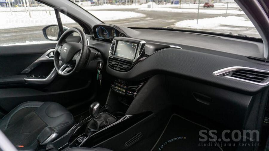 Melns Peugeot 2008 2018 Rīga, ar dzinēja tilpumu 1.20 L un nobraukumu 204 tūkst. km par 10190 €, foto 9 vietnē AUTOMOTO.COM.LV