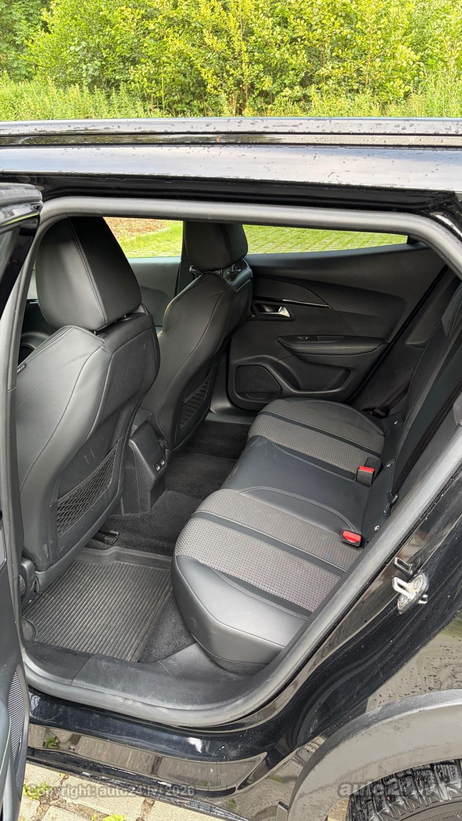 Black Peugeot 2008 2021 in Tallinn, with an engine capacity of 1.50 L and mileage of 108 thousand km for 15990 €, photo 7 on AUTOMOTO.COM.LV