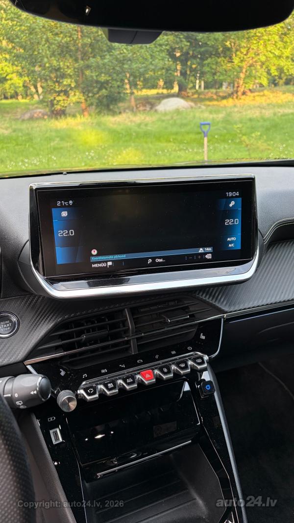 Black Peugeot 2008 2021 in Tallinn, with an engine capacity of 1.50 L and mileage of 108 thousand km for 15990 €, photo 8 on AUTOMOTO.COM.LV