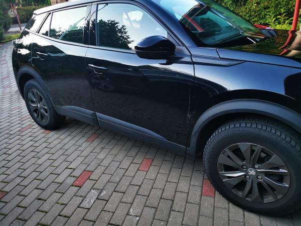 Melns Peugeot 2008 2021 Viļņa, ar dzinēja tilpumu 1.20 L un nobraukumu 98 tūkst. km par 9500 €, foto 3 vietnē AUTOMOTO.COM.LV
