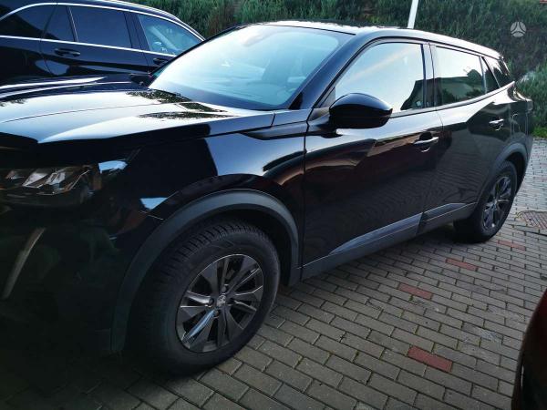 Melns Peugeot 2008 2021 Viļņa, ar dzinēja tilpumu 1.20 L un nobraukumu 98 tūkst. km par 9500 €, foto 4 vietnē AUTOMOTO.COM.LV