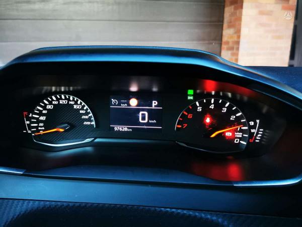 Melns Peugeot 2008 2021 Viļņa, ar dzinēja tilpumu 1.20 L un nobraukumu 98 tūkst. km par 9500 €, foto 11 vietnē AUTOMOTO.COM.LV