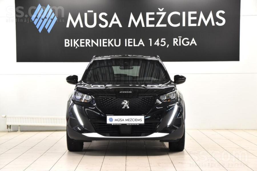 Melns Peugeot 2008 2023 Rīga, ar dzinēja tilpumu 1.20 L un nobraukumu 12 tūkst. km par 23450 €, foto 3 vietnē AUTOMOTO.COM.LV