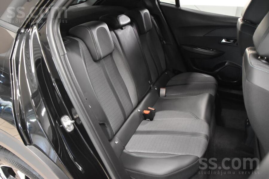 Melns Peugeot 2008 2023 Rīga, ar dzinēja tilpumu 1.20 L un nobraukumu 12 tūkst. km par 23450 €, foto 17 vietnē AUTOMOTO.COM.LV