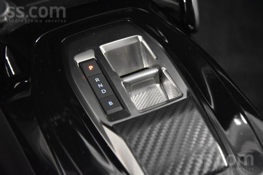 Melns Peugeot 2008 2023 Rīga, ar dzinēja tilpumu 1.20 L un nobraukumu 12 tūkst. km par 23450 €, foto 18 vietnē AUTOMOTO.COM.LV