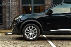 Melns Peugeot 2008 2023 Rīga, ar dzinēja tilpumu 0.00 L un nobraukumu 41 tūkst. km par 21500 €, foto 12 vietnē AUTOMOTO.COM.LV