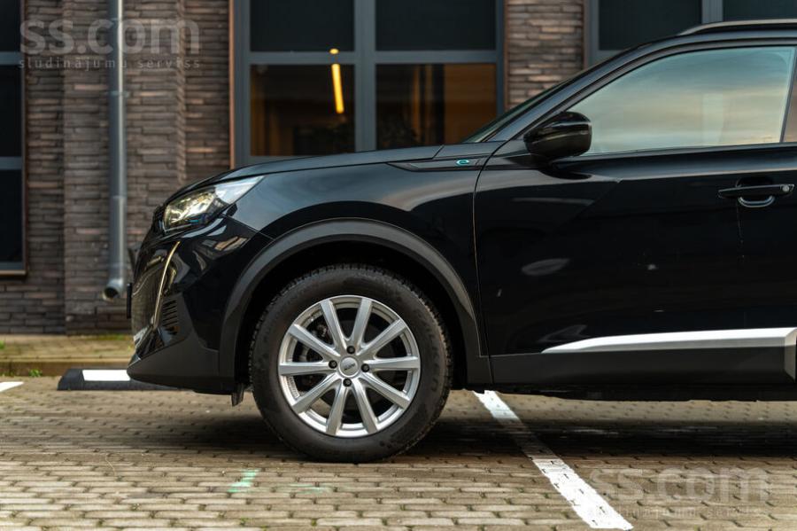 Melns Peugeot 2008 2023 Rīga, ar dzinēja tilpumu 0.00 L un nobraukumu 41 tūkst. km par 21500 €, foto 12 vietnē AUTOMOTO.COM.LV