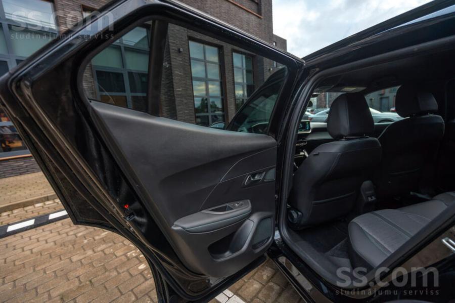 Melns Peugeot 2008 2023 Rīga, ar dzinēja tilpumu 0.00 L un nobraukumu 41 tūkst. km par 21500 €, foto 19 vietnē AUTOMOTO.COM.LV