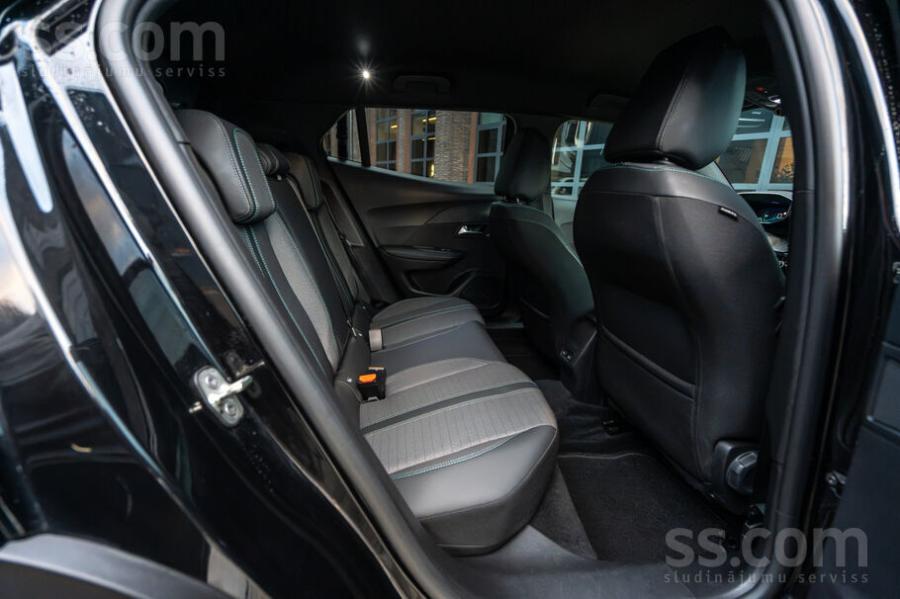Melns Peugeot 2008 2023 Rīga, ar dzinēja tilpumu 0.00 L un nobraukumu 41 tūkst. km par 21500 €, foto 21 vietnē AUTOMOTO.COM.LV