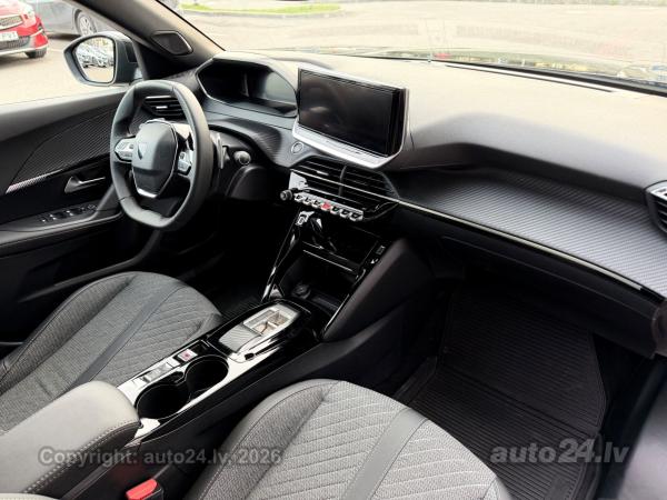 Black Peugeot 2008 2024 in Tallinn, with an engine capacity of 1.20 L and mileage of 9 thousand km for 24900 €, photo 4 on AUTOMOTO.COM.LV