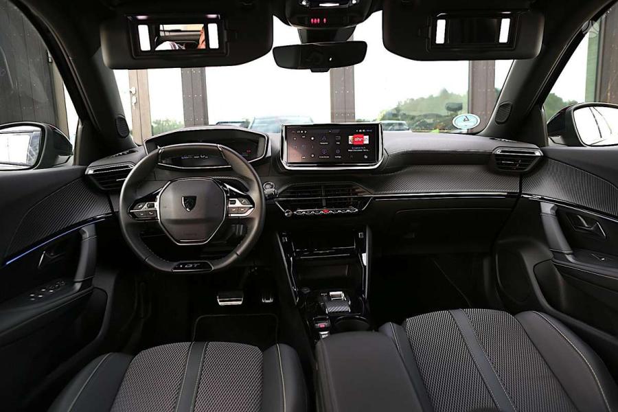 Black Peugeot 2008 2024 in Tukums, with an engine capacity of 0.00 L and mileage of 3 thousand km for 27290 €, photo 8 on AUTOMOTO.COM.LV