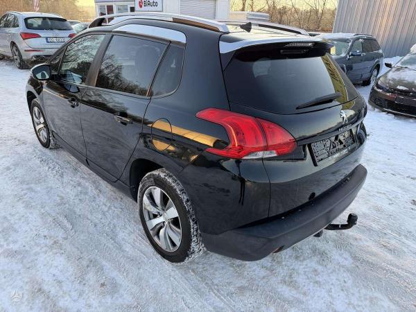 Black Peugeot 2008 2015 in Utena, with an engine capacity of 1.20 L and mileage of 185 thousand km for 4500 €, photo 3 on AUTOMOTO.COM.LV