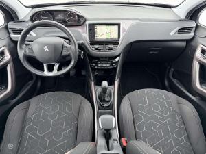 Black Peugeot 2008 2015 in Utena, with an engine capacity of 1.20 L and mileage of 185 thousand km for 4450 €, photo 12 on AUTOMOTO.COM.LV