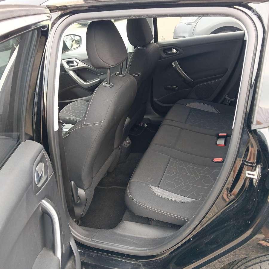 Melns Peugeot 2008 2017 Kauņa, ar dzinēja tilpumu 1.20 L un nobraukumu 99 tūkst. km par 5150 €, foto 13 vietnē AUTOMOTO.COM.LV