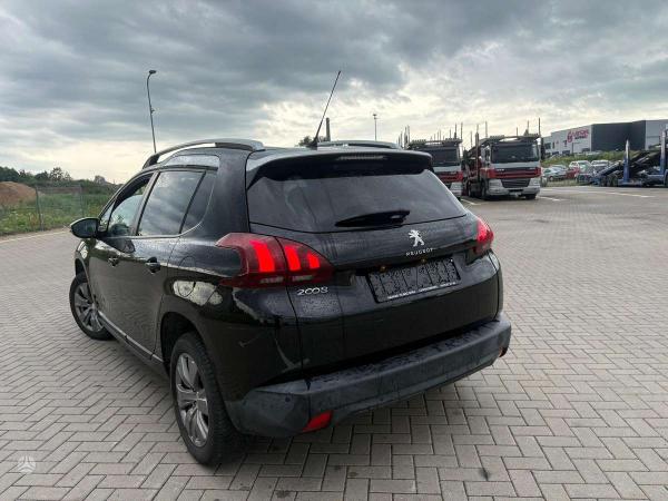 Black Peugeot 2008 2018 in Taurage, with an engine capacity of 1.20 L and mileage of 165 thousand km for 5500 €, photo 4 on AUTOMOTO.COM.LV