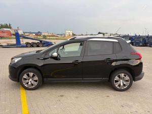 Black Peugeot 2008 2018 in Taurage, with an engine capacity of 1.20 L and mileage of 166 thousand km for 5600 €, photo 4 on AUTOMOTO.COM.LV