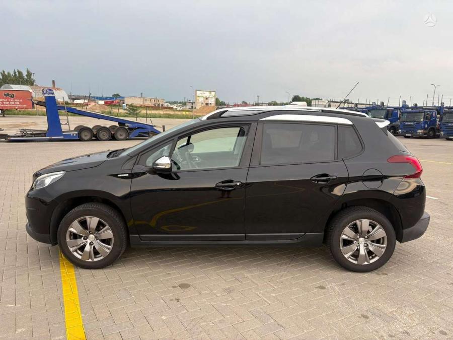 Black Peugeot 2008 2018 in Taurage, with an engine capacity of 1.20 L and mileage of 166 thousand km for 5600 €, photo 4 on AUTOMOTO.COM.LV