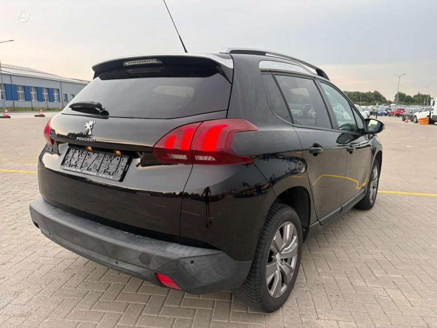 Black Peugeot 2008 2018 in Taurage, with an engine capacity of 1.20 L and mileage of 166 thousand km for 5600 €, photo 7 on AUTOMOTO.COM.LV