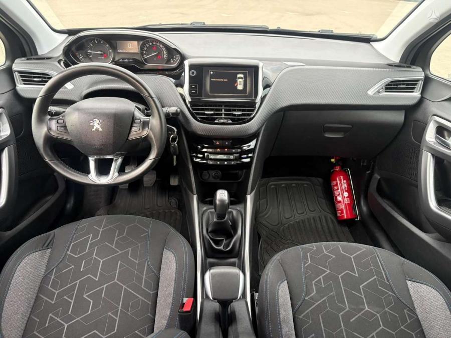 Black Peugeot 2008 2018 in Taurage, with an engine capacity of 1.20 L and mileage of 166 thousand km for 5600 €, photo 12 on AUTOMOTO.COM.LV