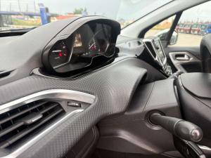 Black Peugeot 2008 2018 in Taurage, with an engine capacity of 1.20 L and mileage of 166 thousand km for 5600 €, photo 14 on AUTOMOTO.COM.LV