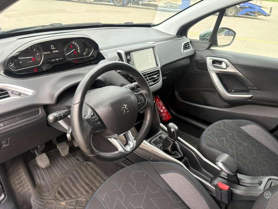Black Peugeot 2008 2018 in Taurage, with an engine capacity of 1.20 L and mileage of 166 thousand km for 5600 €, photo 15 on AUTOMOTO.COM.LV