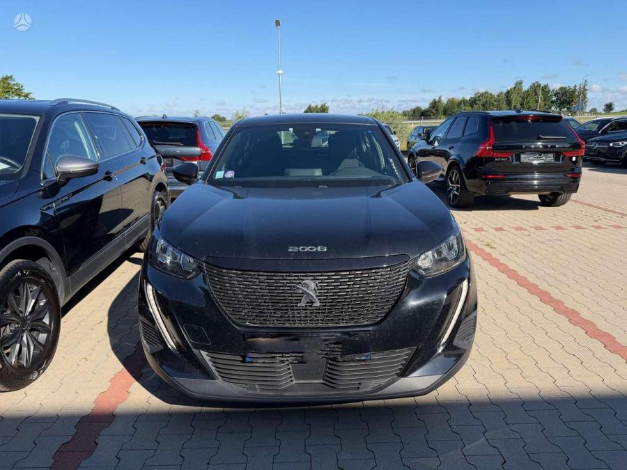 Melns Peugeot 2008 2023 Šauļi, ar dzinēja tilpumu 1.20 L un nobraukumu 83 tūkst. km par 12990 €, foto 1 vietnē AUTOMOTO.COM.LV