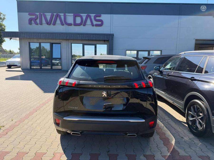 Melns Peugeot 2008 2023 Šauļi, ar dzinēja tilpumu 1.20 L un nobraukumu 83 tūkst. km par 12990 €, foto 6 vietnē AUTOMOTO.COM.LV