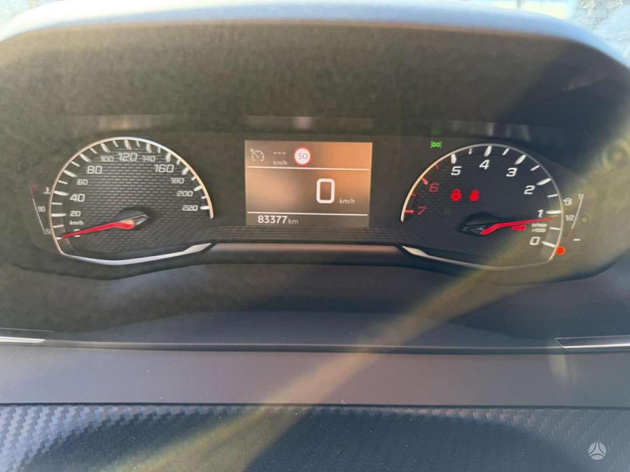 Melns Peugeot 2008 2023 Šauļi, ar dzinēja tilpumu 1.20 L un nobraukumu 83 tūkst. km par 12990 €, foto 10 vietnē AUTOMOTO.COM.LV