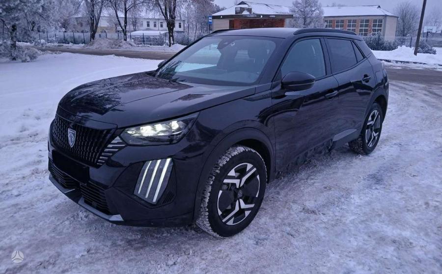 Melns Peugeot 2008 2024 Tauragė, ar dzinēja tilpumu 1.20 L un nobraukumu 26 tūkst. km par 15500 €, foto 1 vietnē AUTOMOTO.COM.LV