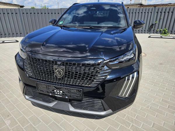 Melns Peugeot 2008 2025 Marijampole, ar dzinēja tilpumu 1.20 L un nobraukumu 380 tūkst. km par 22900 €, foto 2 vietnē AUTOMOTO.COM.LV
