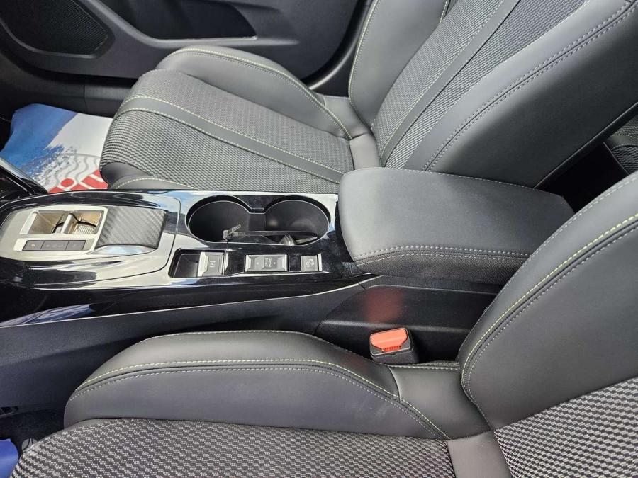 Melns Peugeot 2008 2025 Marijampole, ar dzinēja tilpumu 1.20 L un nobraukumu 380 tūkst. km par 22900 €, foto 17 vietnē AUTOMOTO.COM.LV