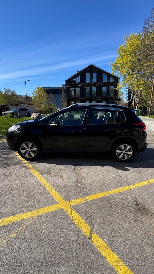 Black Peugeot 2008 2016 in Tallinn, with an engine capacity of 1.20 L and mileage of 191 thousand km for 4999 €, photo 4 on AUTOMOTO.COM.LV