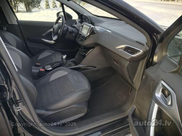 Melns Peugeot 2008 2019 Tallina, ar dzinēja tilpumu 1.50 L un nobraukumu 176 tūkst. km par 9999 €, foto 11 vietnē AUTOMOTO.COM.LV