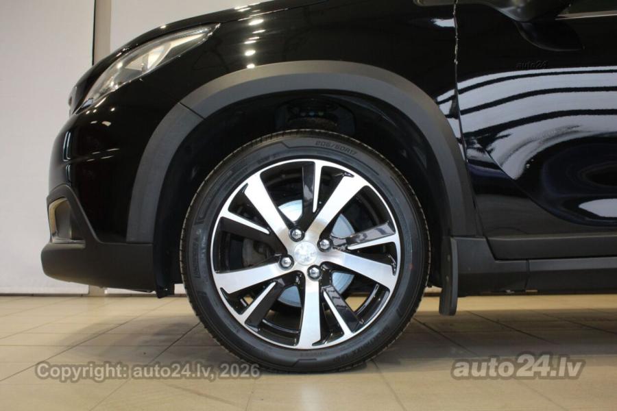 Black Peugeot 2008 2019 in Tallinn, with an engine capacity of 1.20 L and mileage of 104 thousand km for 10990 €, photo 16 on AUTOMOTO.COM.LV