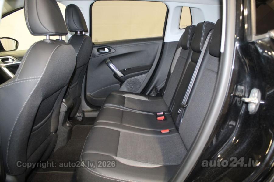 Black Peugeot 2008 2019 in Tallinn, with an engine capacity of 1.20 L and mileage of 104 thousand km for 10990 €, photo 19 on AUTOMOTO.COM.LV