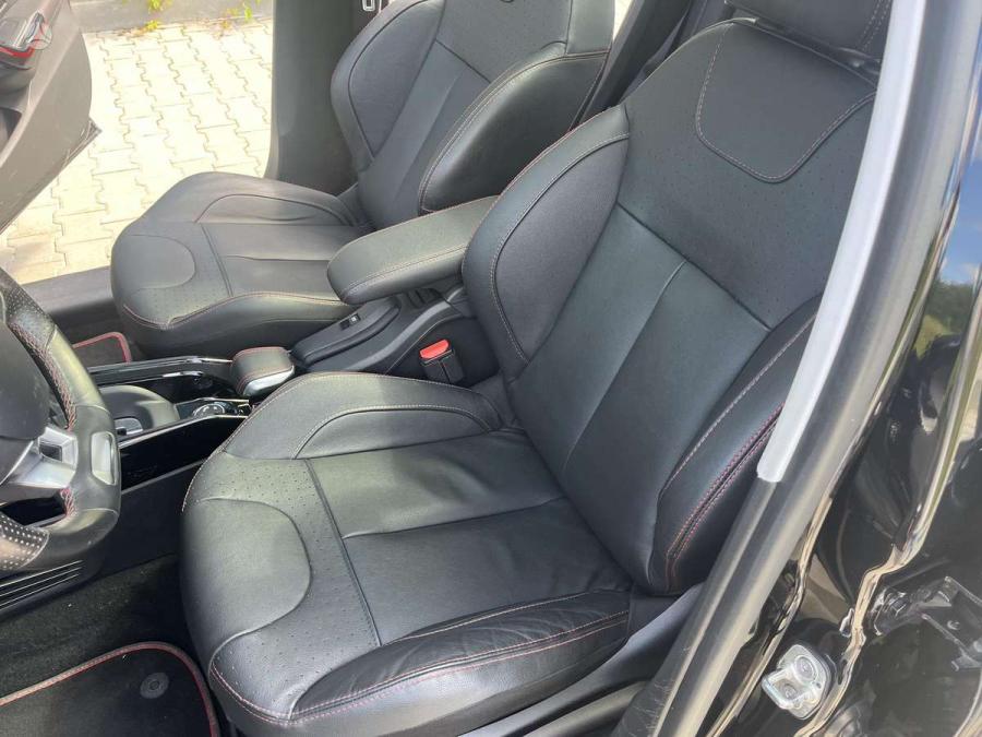Black Peugeot 2008 2019 in Vilnius, with an engine capacity of 1.20 L and mileage of 68 thousand km for 8850 €, photo 17 on AUTOMOTO.COM.LV