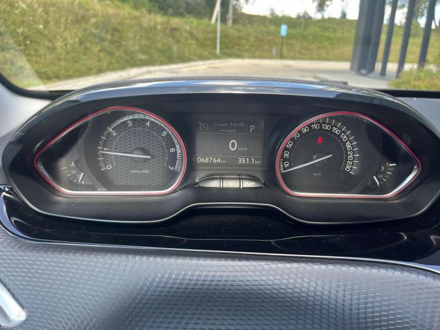 Black Peugeot 2008 2019 in Vilnius, with an engine capacity of 1.20 L and mileage of 68 thousand km for 8850 €, photo 23 on AUTOMOTO.COM.LV