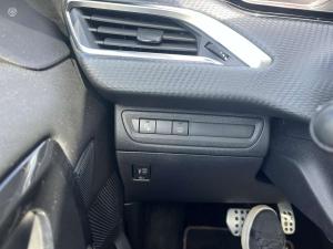 Black Peugeot 2008 2019 in Vilnius, with an engine capacity of 1.20 L and mileage of 68 thousand km for 8850 €, photo 25 on AUTOMOTO.COM.LV