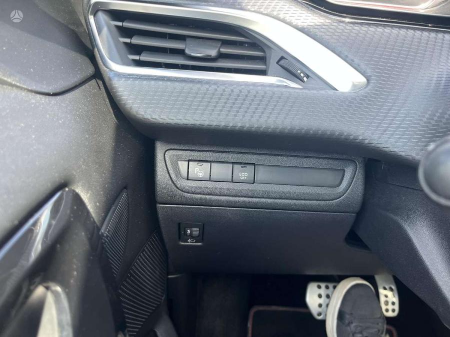 Black Peugeot 2008 2019 in Vilnius, with an engine capacity of 1.20 L and mileage of 68 thousand km for 8850 €, photo 25 on AUTOMOTO.COM.LV