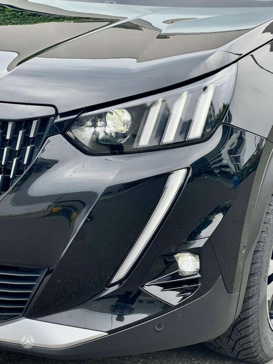 Black Peugeot 2008 2022 in Vilnius, with an engine capacity of 1.20 L and mileage of 59 thousand km for 18900 €, photo 4 on AUTOMOTO.COM.LV
