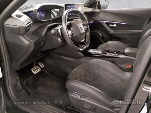 Melns Peugeot 2008 2025 Tallina, ar dzinēja tilpumu 0.00 L un nobraukumu 23 tūkst. km par 25990 €, foto 4 vietnē AUTOMOTO.COM.LV