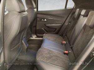 Melns Peugeot 2008 2025 Tallina, ar dzinēja tilpumu 0.00 L un nobraukumu 23 tūkst. km par 25990 €, foto 8 vietnē AUTOMOTO.COM.LV