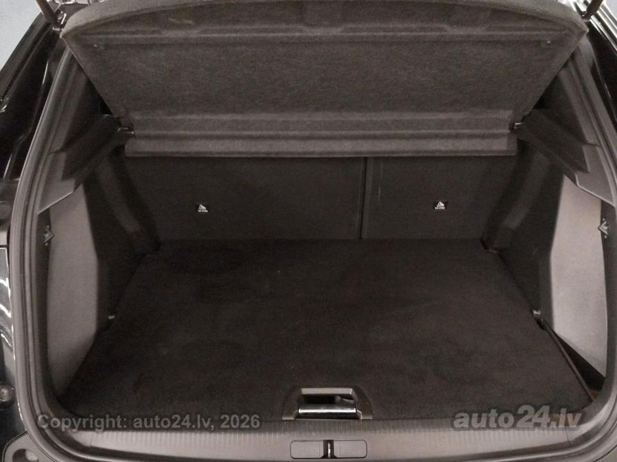 Melns Peugeot 2008 2025 Tallina, ar dzinēja tilpumu 0.00 L un nobraukumu 23 tūkst. km par 25990 €, foto 9 vietnē AUTOMOTO.COM.LV