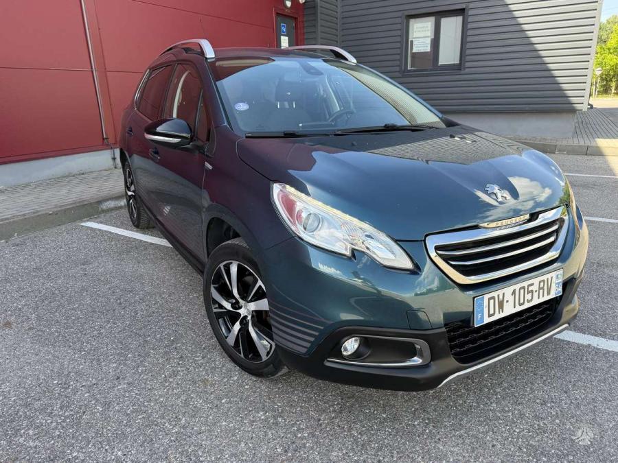 Blue Peugeot 2008 2015 in Kaunas, with an engine capacity of 1.20 L and mileage of 39 thousand km for 7450 €, photo 3 on AUTOMOTO.COM.LV
