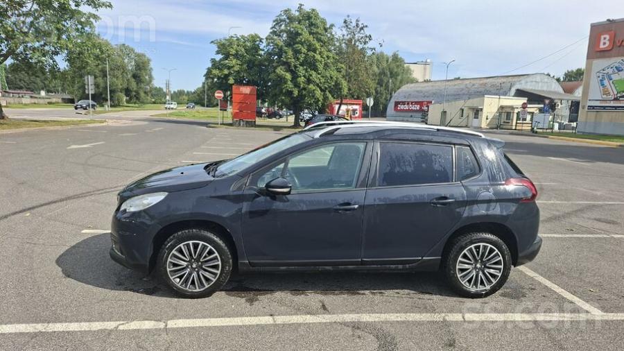 Blue Peugeot 2008 2017 in Riga, with an engine capacity of 1.20 L and mileage of 141 thousand km for 4750 €, photo 4 on AUTOMOTO.COM.LV