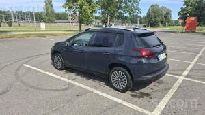 Blue Peugeot 2008 2017 in Riga, with an engine capacity of 1.20 L and mileage of 141 thousand km for 4750 €, photo 5 on AUTOMOTO.COM.LV
